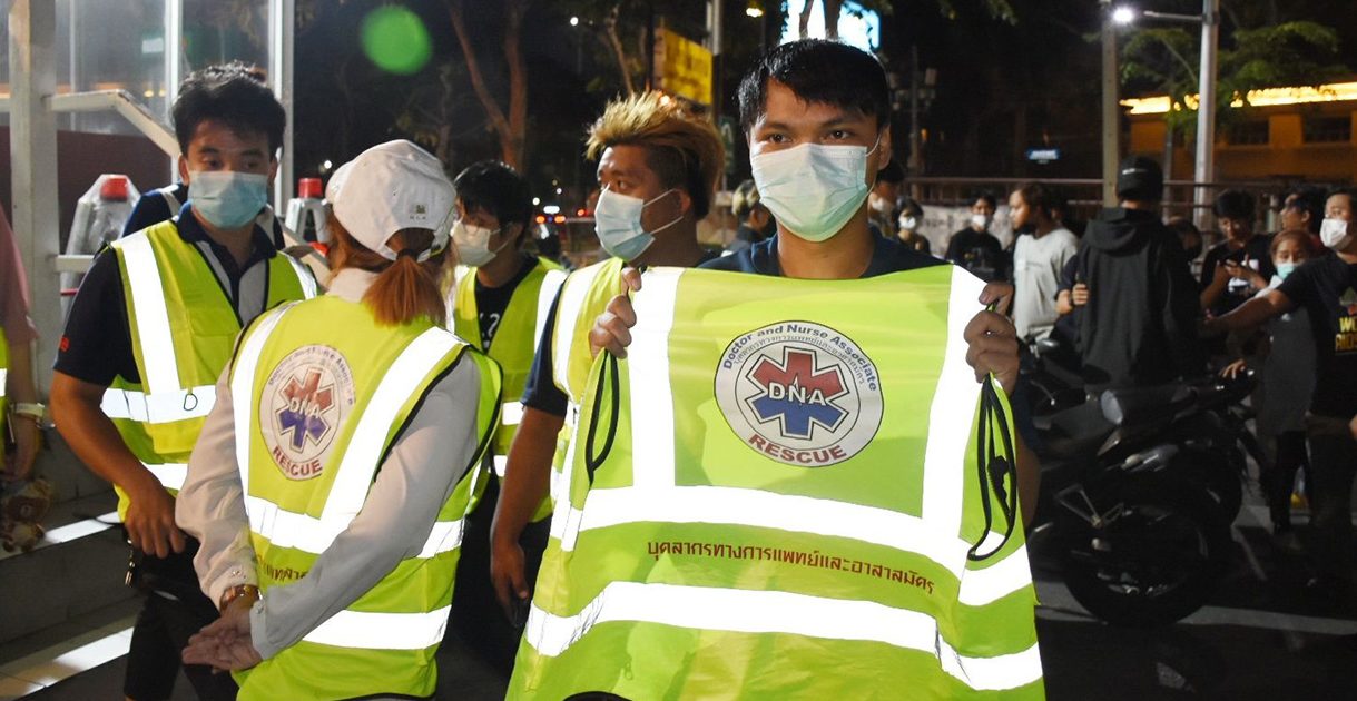 Bashed up medical volunteer may countersue police - Thai Newsroom