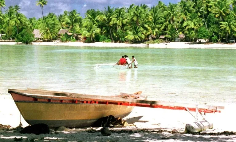 US Coast Guard boards Chinese fishing boats near Kiribati, official ...