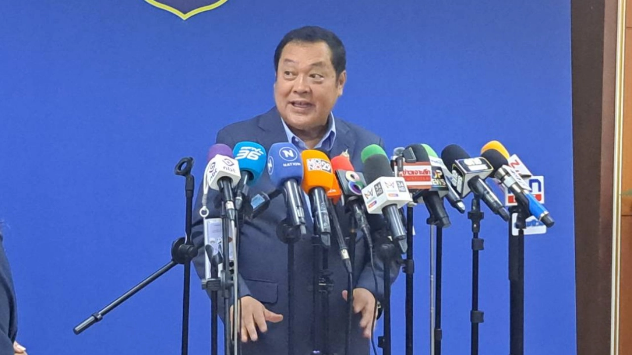 Thavi undaunted over senators' counterattack lawsuit - Thai Newsroom