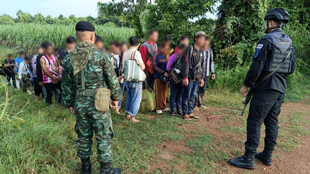 38 desperate Khmers caught illegally crossing over to Thailand - Thai ...