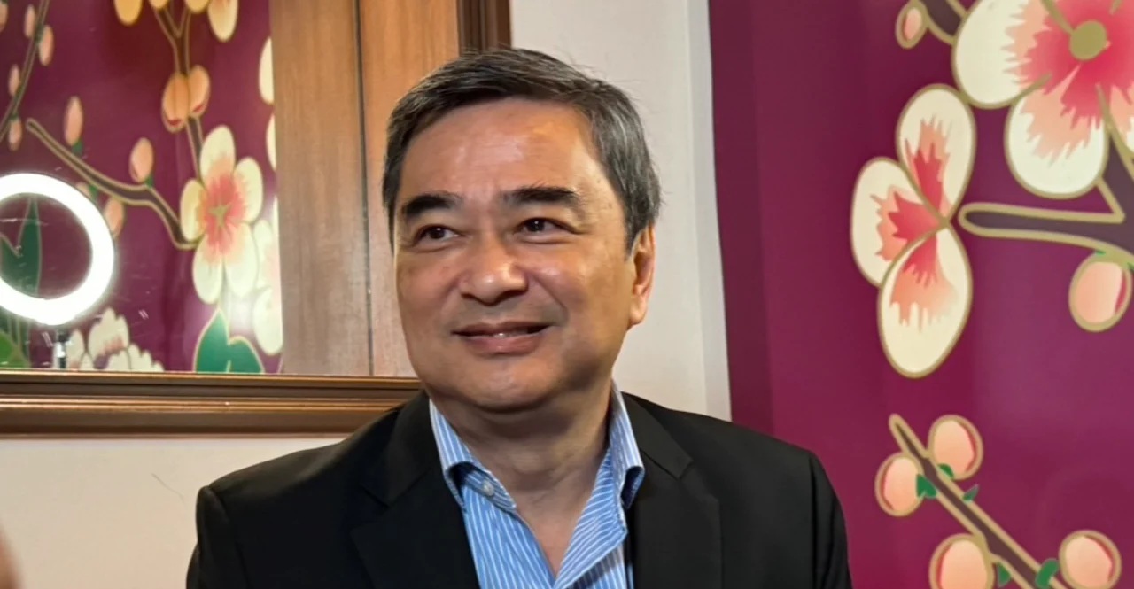 Abhisit won't be able to stop Democrat MPs from departing - Thai Newsroom